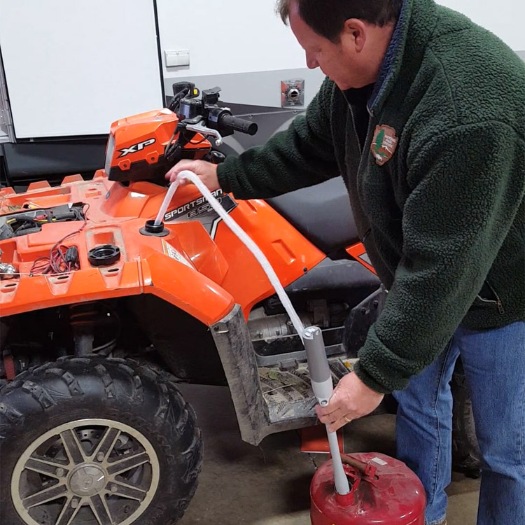 Apache Website - Automatic Siphon Pump (Battery Operated)